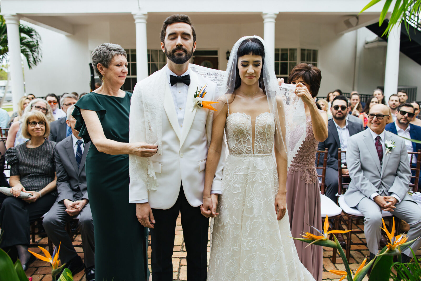 Stylish Destination Wedding at Richardson Historic Preserve | New York Wedding Photographer ...