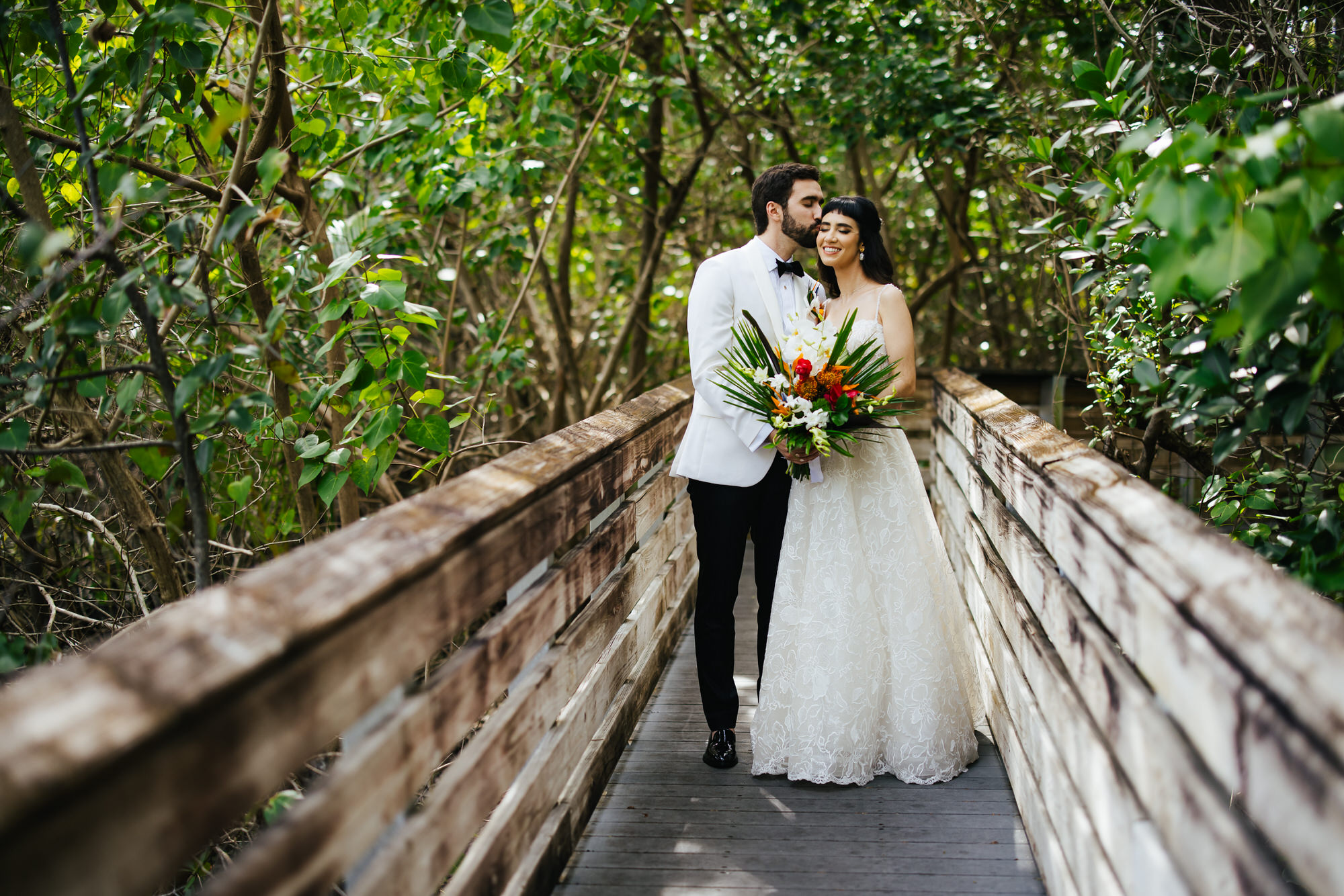 Stylish Destination Wedding at Richardson Historic Preserve | New York Wedding Photographer ...
